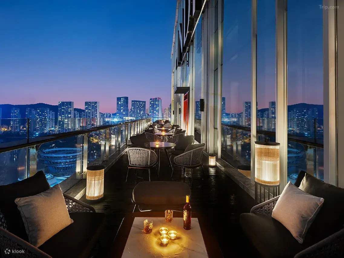 Meixi Lake Hotel Indigo Changsha Stay Package - Klook Philippines